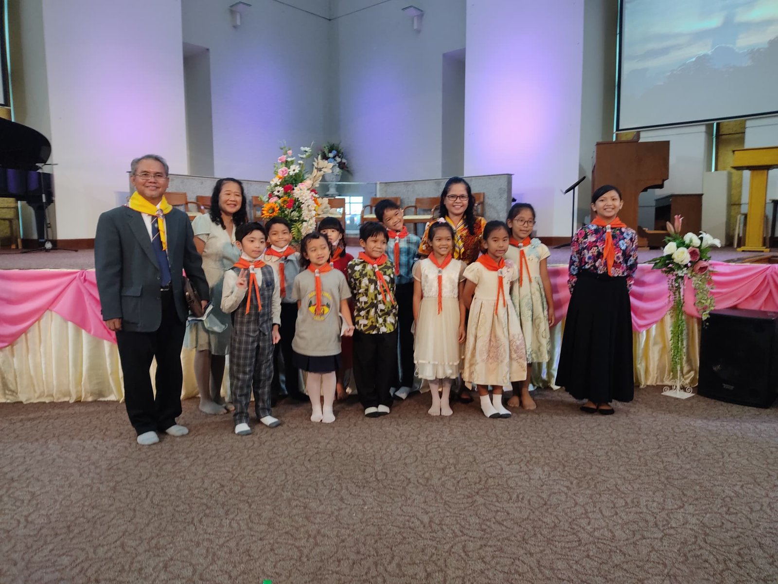 Adventurers ‘Courageously’ Lead the Church Service - Asia-Pacific ...